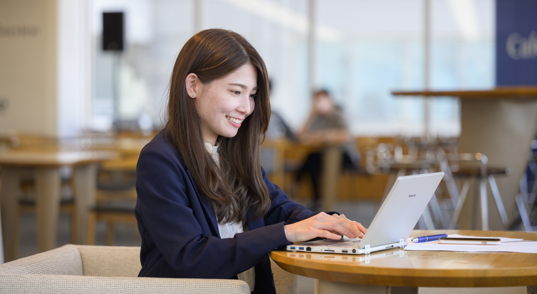 インタビュー 臨床開発モニター CRA | CMIC JOBS：採用情報 シミック株式会社