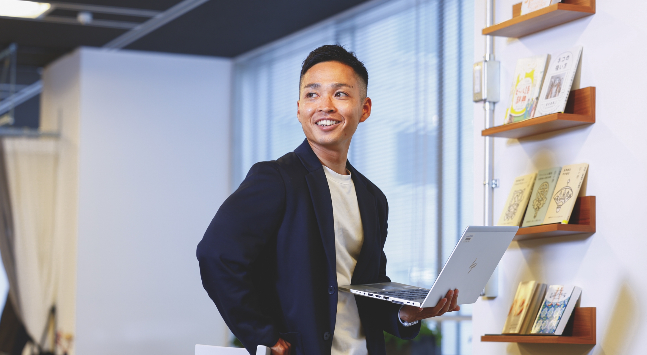 インタビュー 臨床開発モニター CRA | CMIC JOBS：採用情報 シミック株式会社