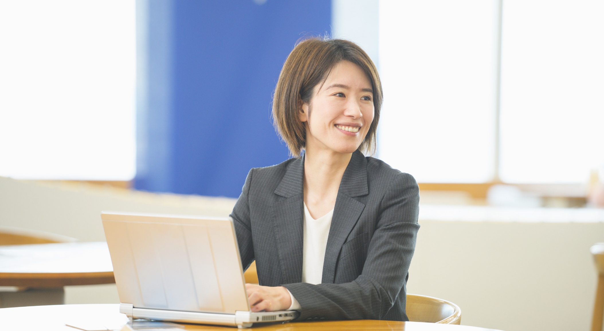 臨床開発モニター CRA M.T | CMIC JOBS：採用情報 シミック株式会社